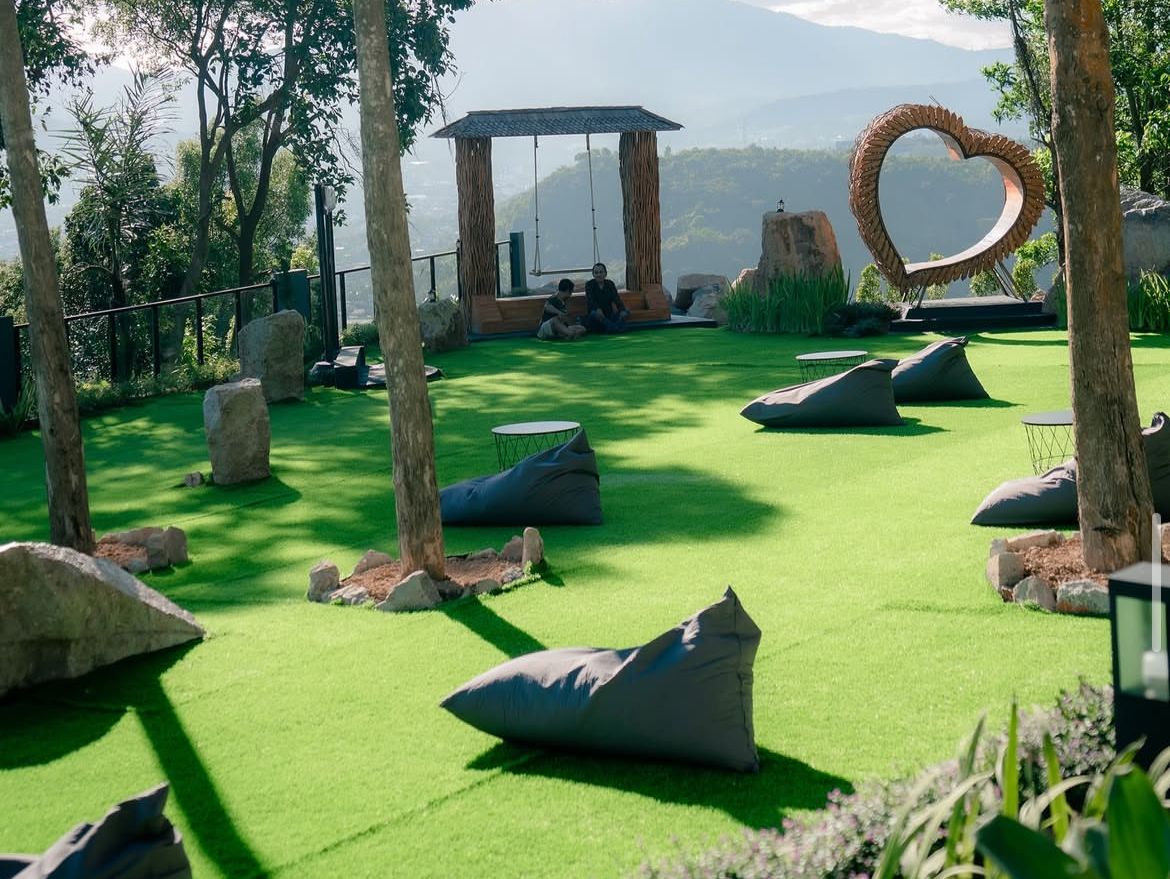 Penasaran! Spot Wisata Baru The Ocean View Memberikan Panorama Alam ...